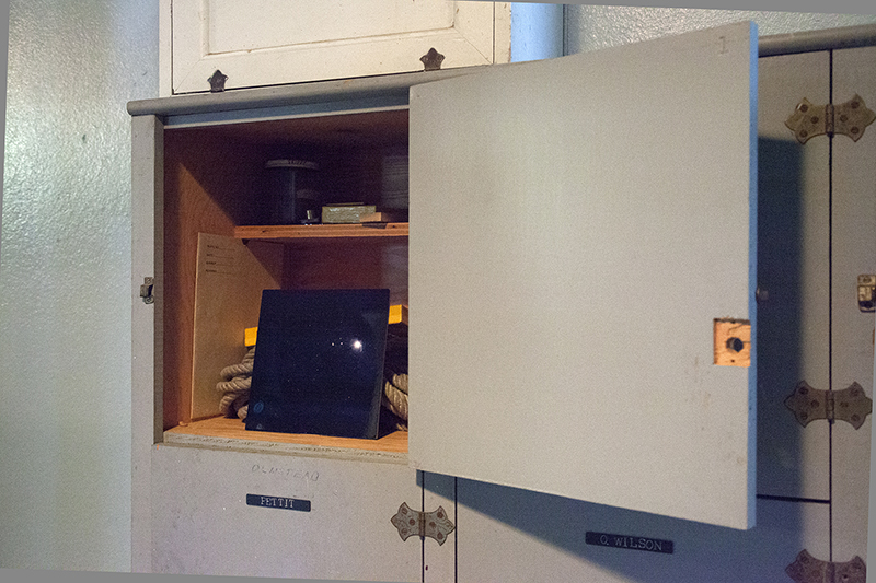 Zoe Crosher | KNOWLEDGES